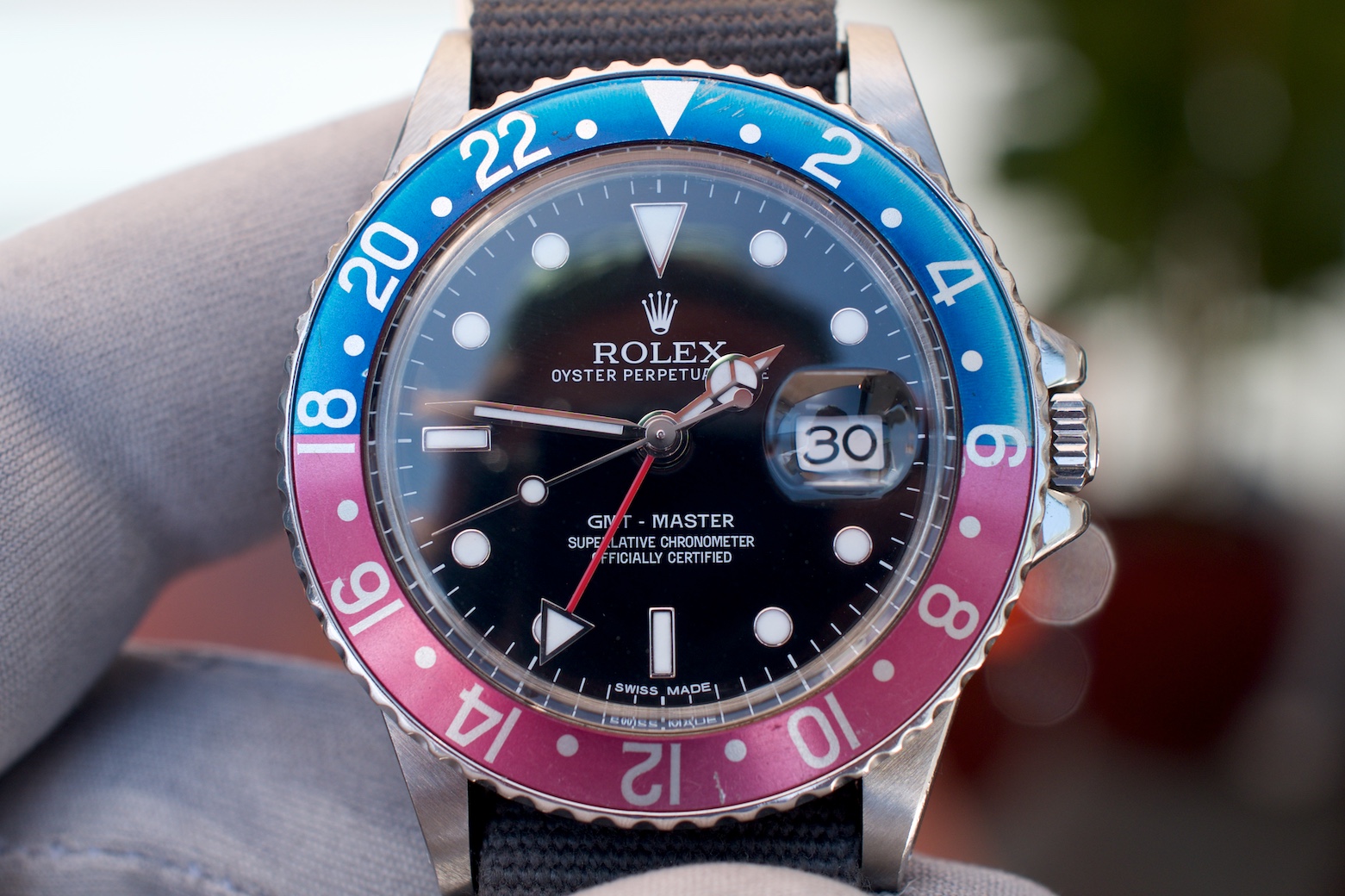 Rolex: Rolex GMT Master "Pepsi" 40mm Reference 16750