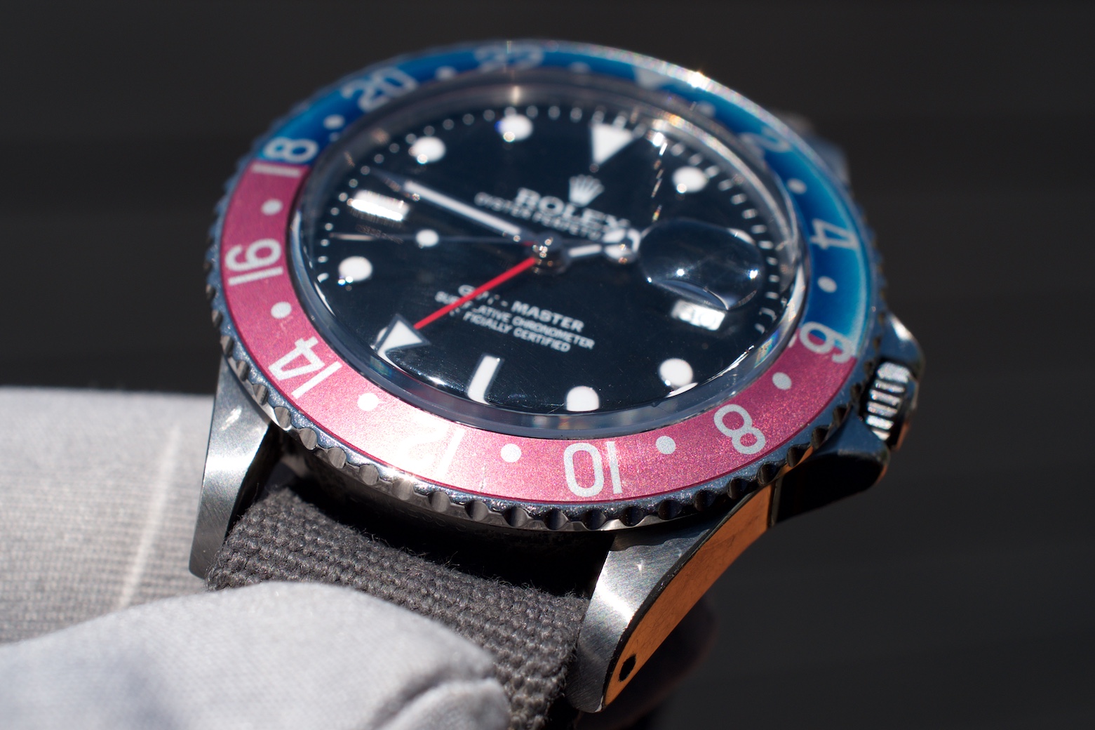 Rolex: Rolex GMT Master "Pepsi" 40mm Reference 16750