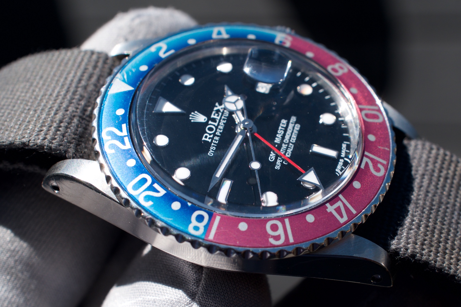 Rolex: Rolex GMT Master "Pepsi" 40mm Reference 16750