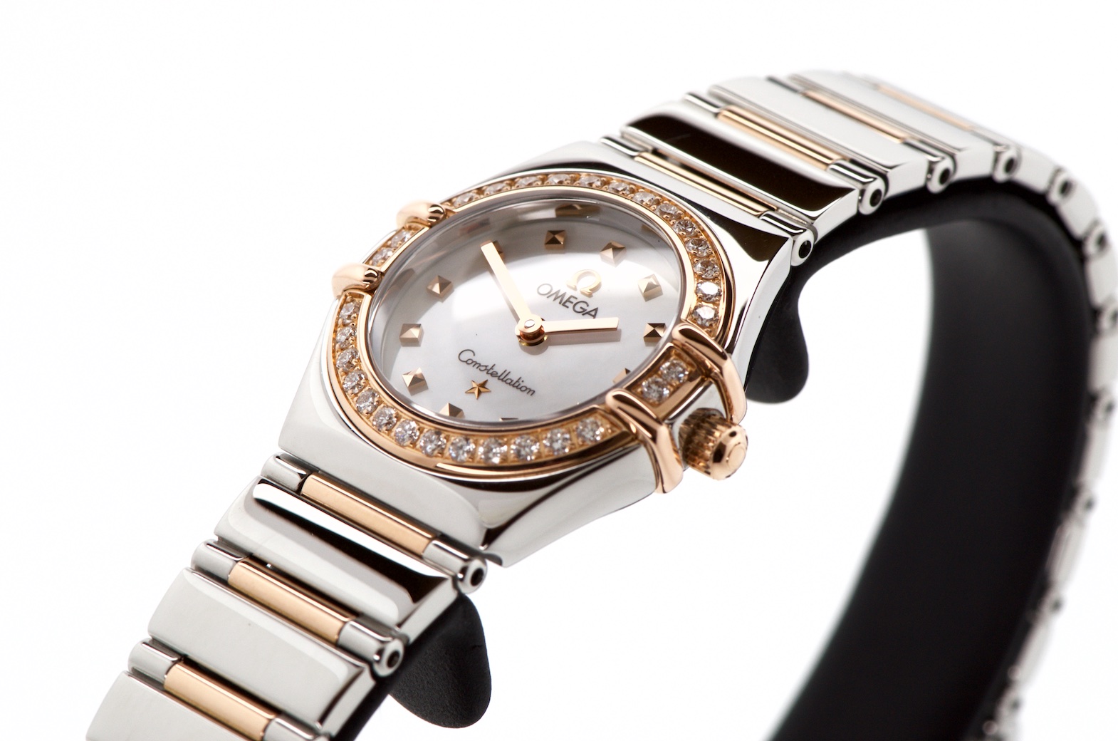Omega: Omega Constellation Ladies Diamond Bezel 22mm